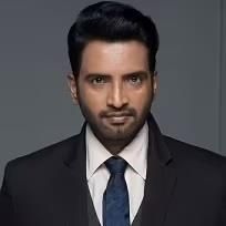 Santhanam - Movies, Biography, News, Age & Photos | BookMyShow