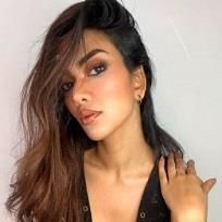 Shereen Willis - Movies, Biography, News, Age & Photos | BookMyShow